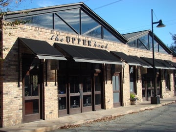 The Upper Hand Salon: River Oaks - Houston, TX 77098