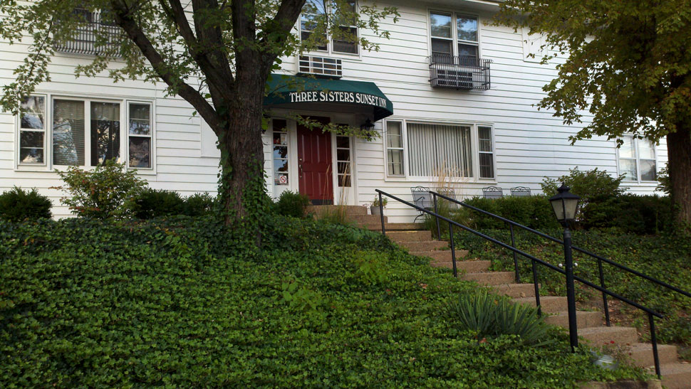 Three Sisters Sunset Inn - McConnelsville, OH 43756