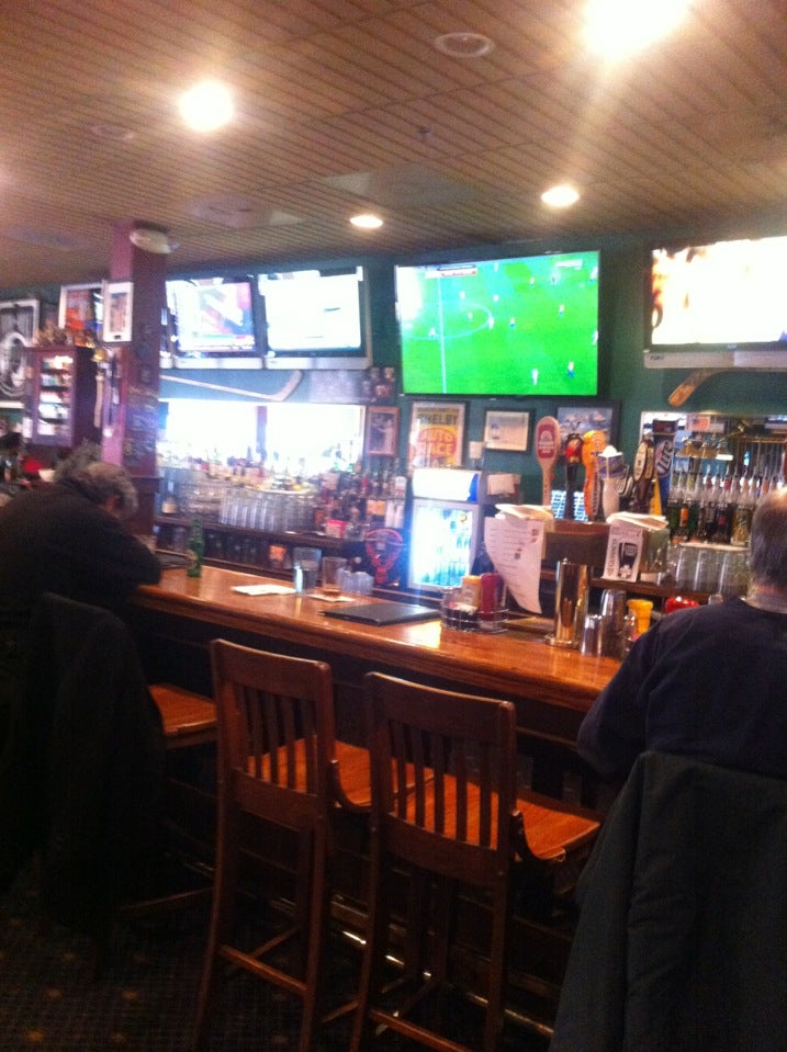 Crystal City Sports Pub - Arlington, VA 22202
