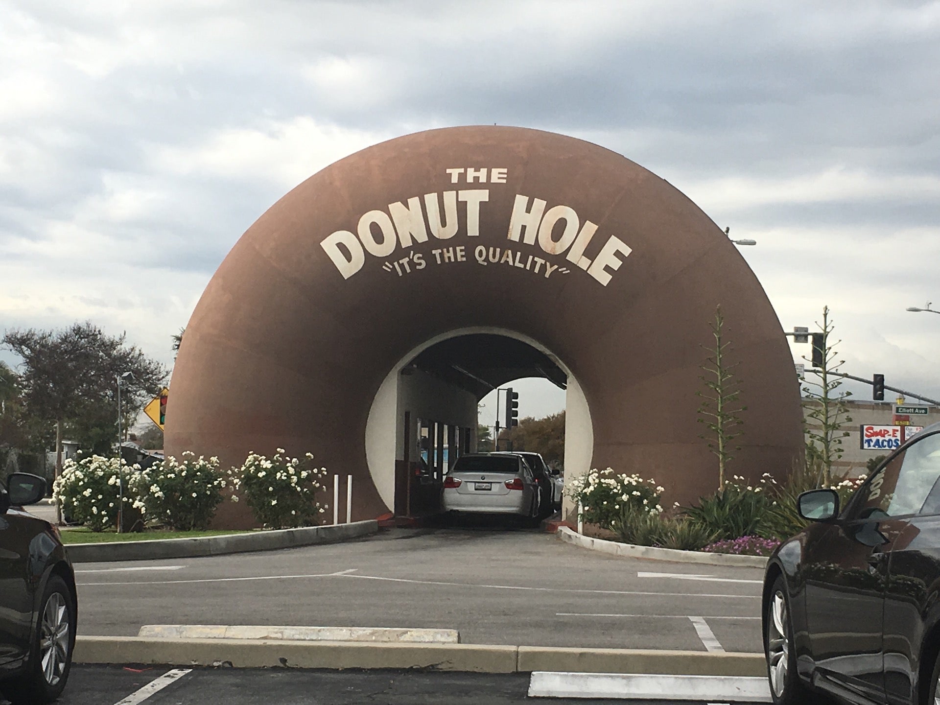 The Donut Hole - La Puente, CA 91744