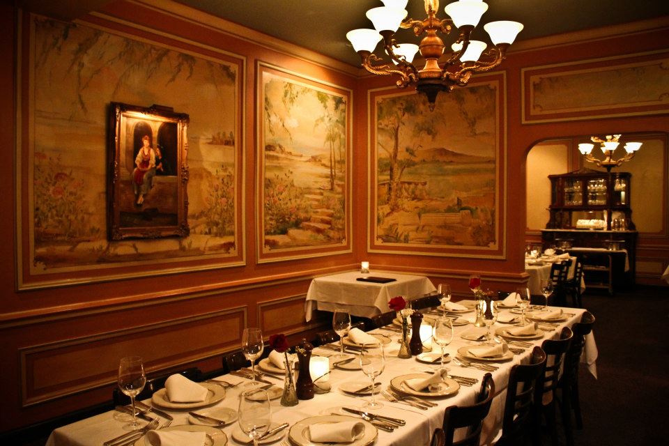 Dominic's - Saint Louis, MO 63110