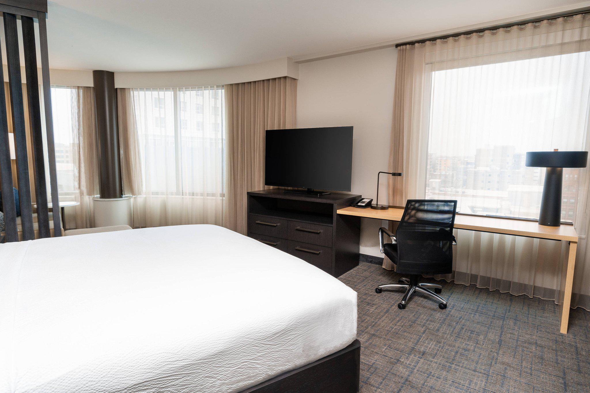 Residence Inn by Marriott Grand Rapids Downtown 40 Louis St NW, Grand ...